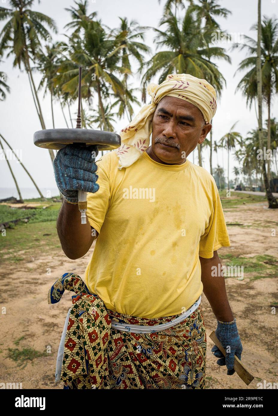Traditional spinning top hi-res stock photography and images - Alamy