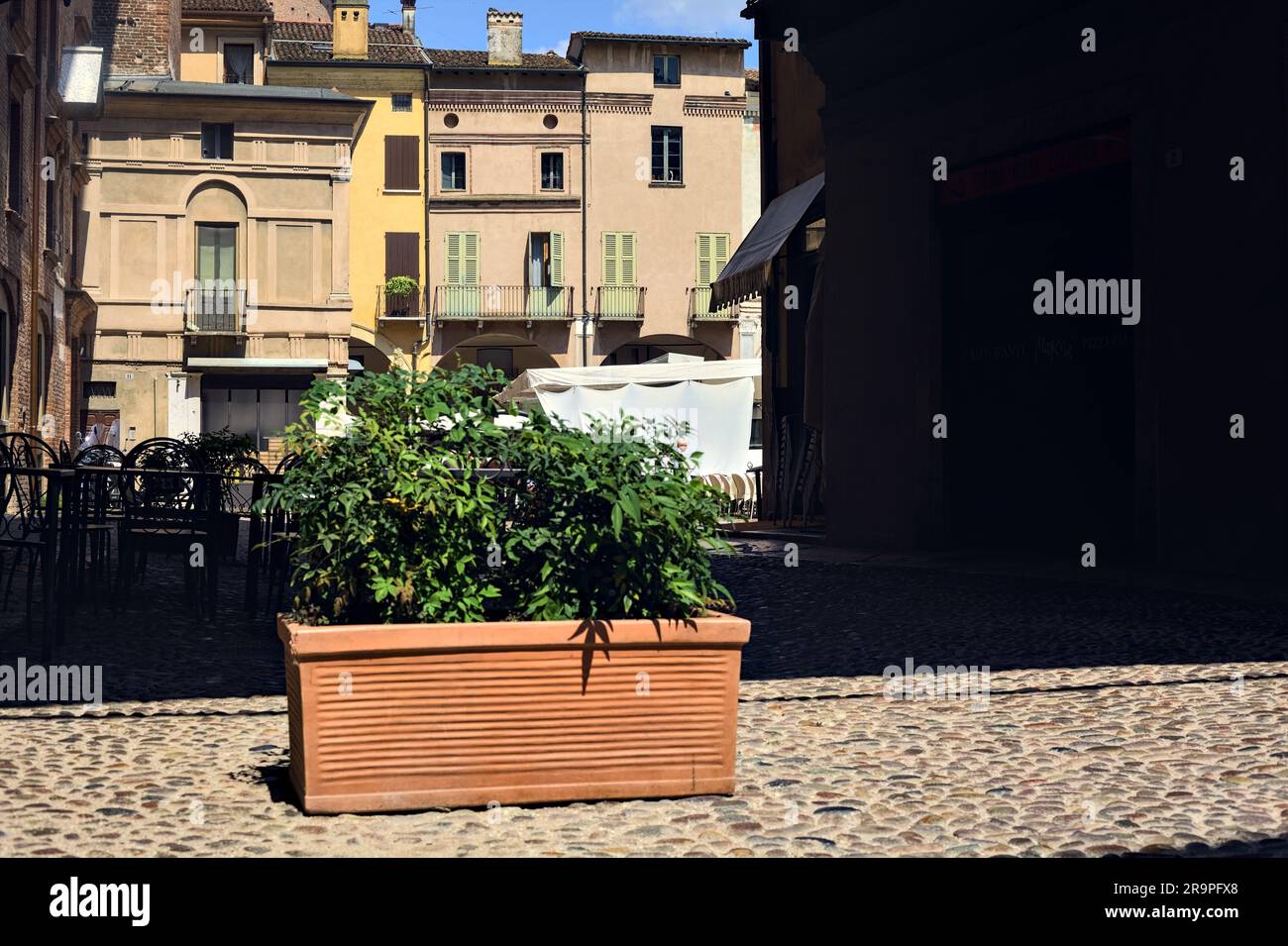 Typical italian square hi-res stock photography and images - Alamy