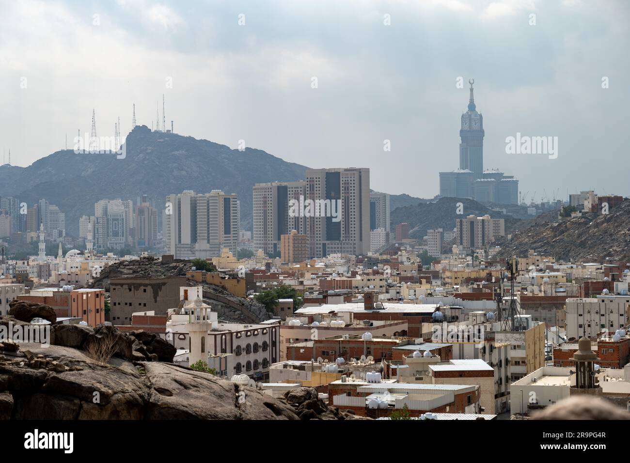 The Mecca City Skyline from the Mountains Stock Photo - Alamy