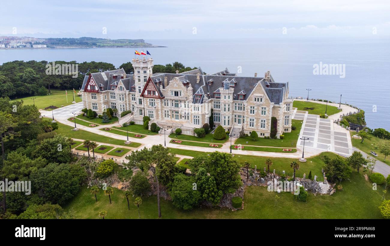 Magdalena Palace, a former royal residence, surrounded by beautiful ...