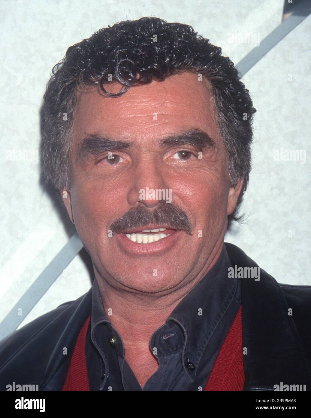 Burt reynolds 1994 hi-res stock photography and images - Alamy