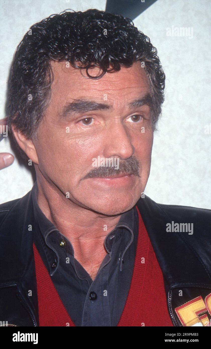 Burt reynolds 1994 hi-res stock photography and images - Alamy