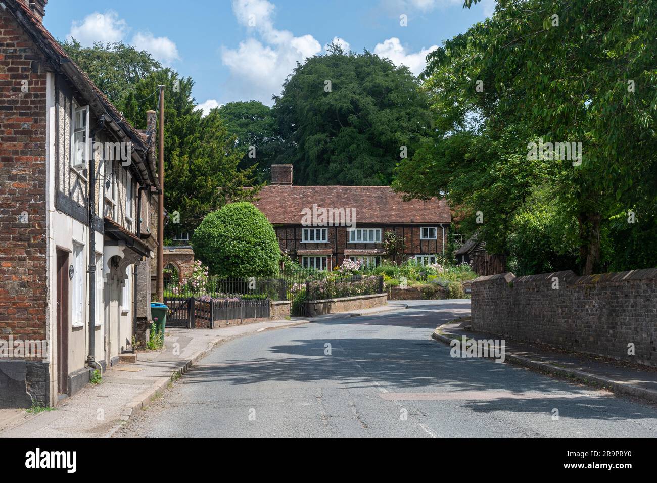 Ivinghoe village, view of the high street in summer, Buckinghamshire ...