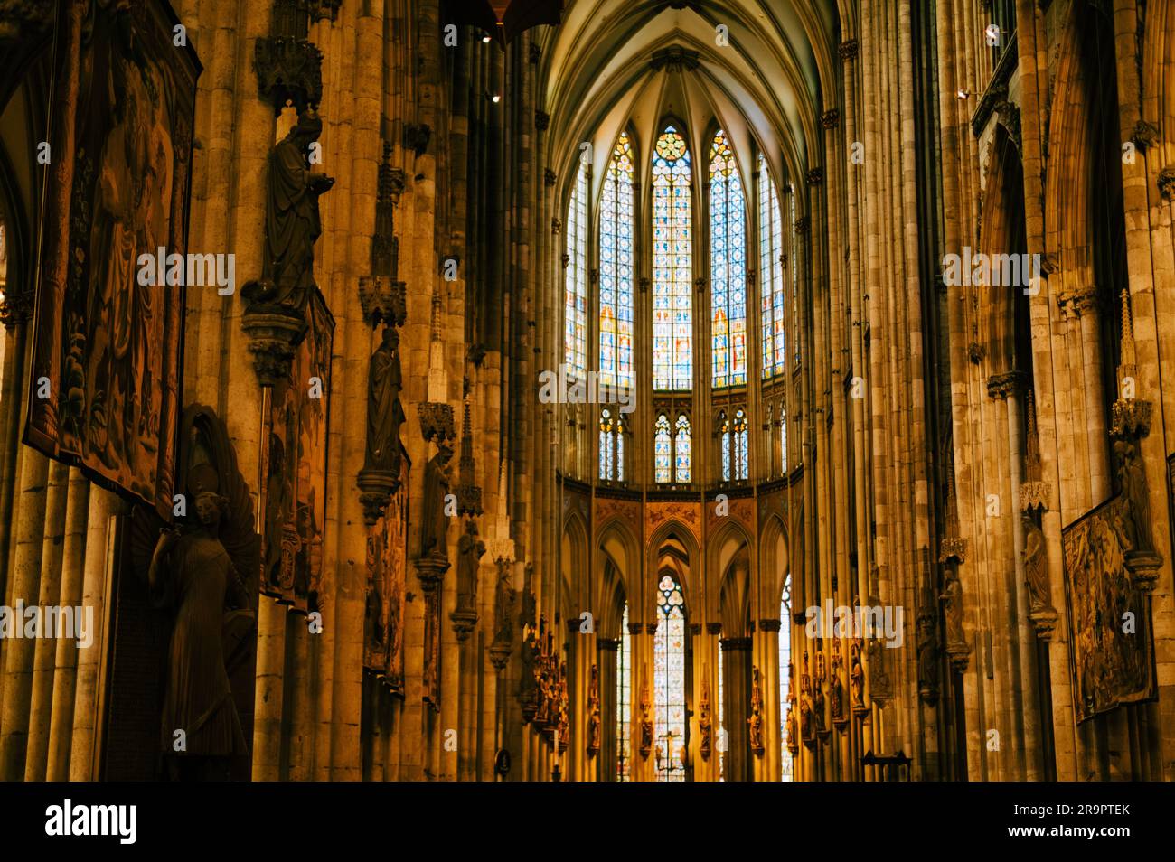 Interior of the historic Dom church of Cologne Stock Photo - Alamy