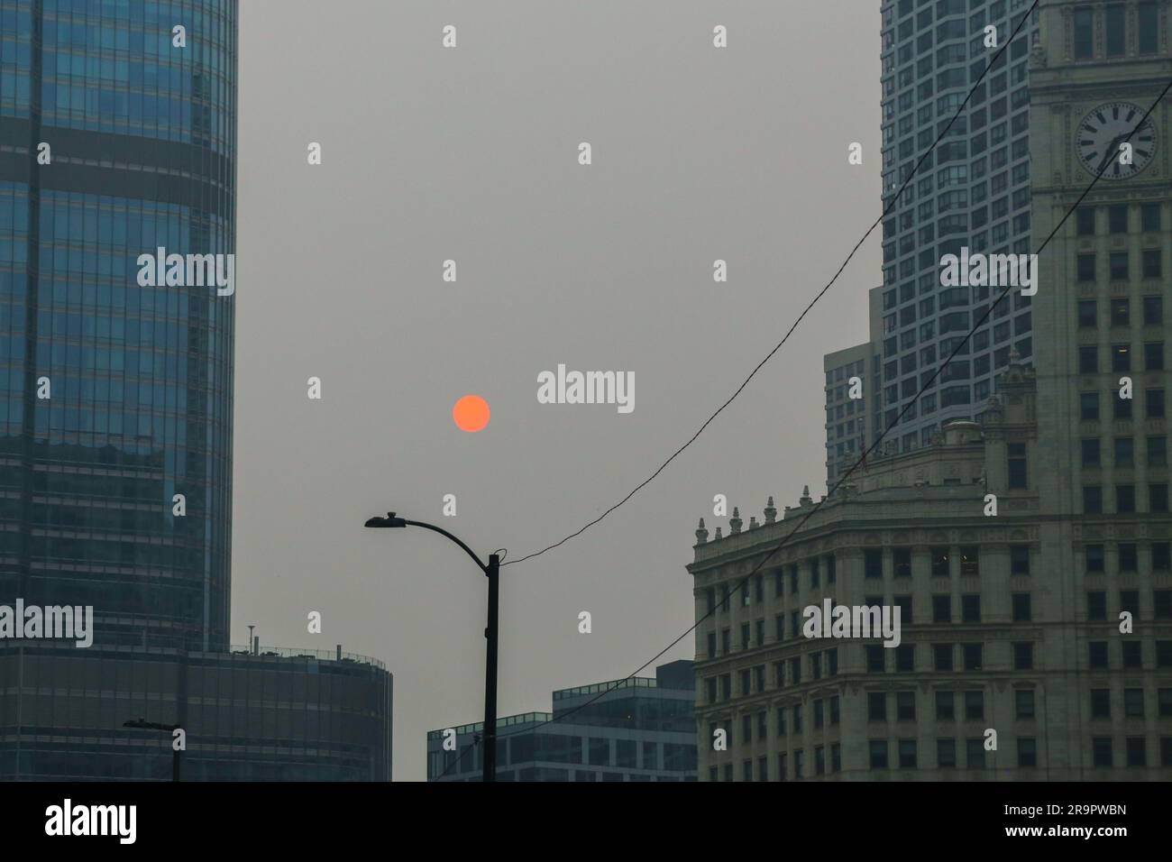 June 27 air quality in chicago hi-res stock photography and images - Alamy