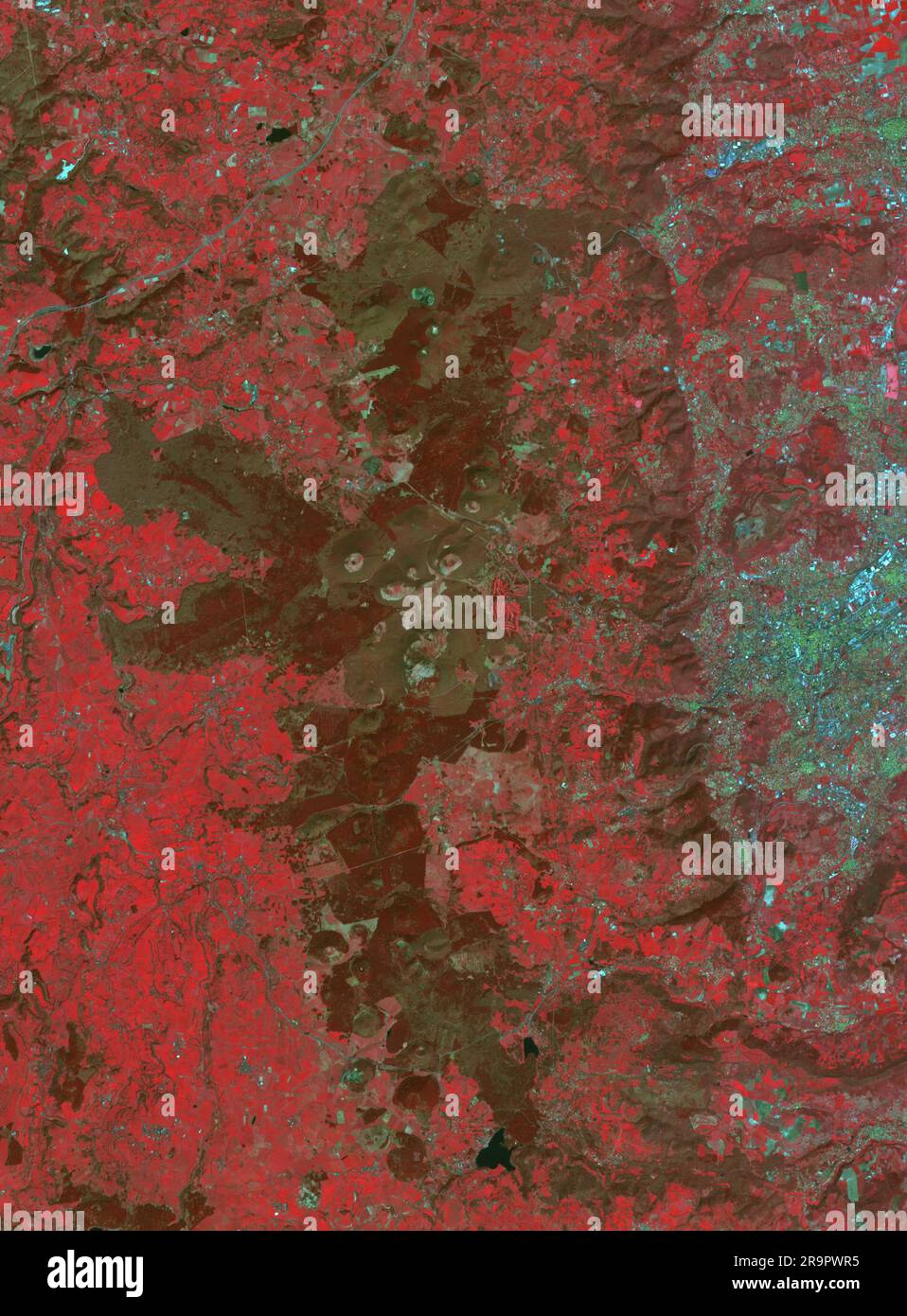 Cinder domes hi-res stock photography and images - Alamy