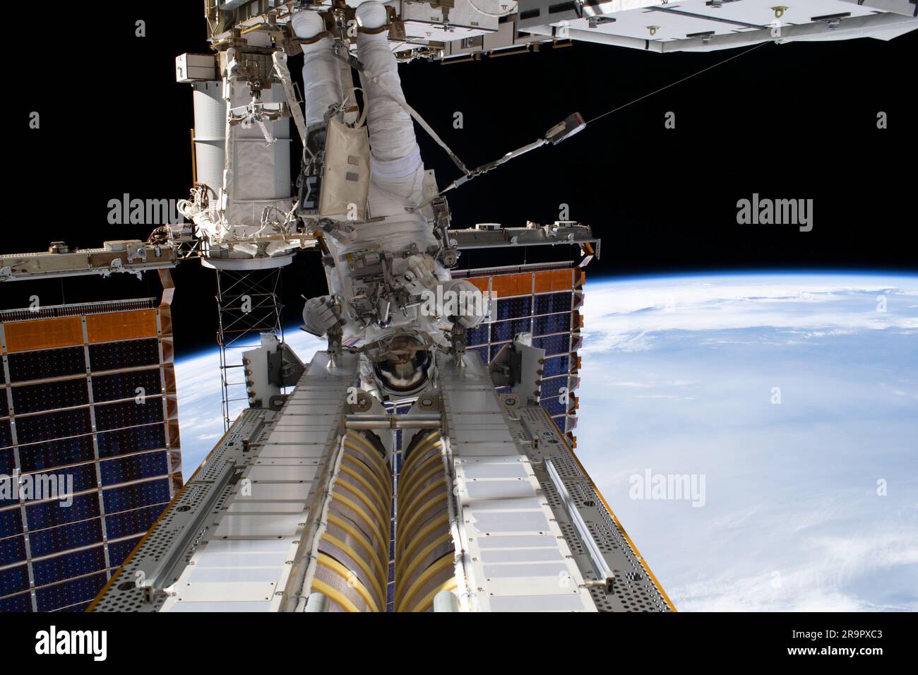 . iss069e020618 (June 15, 2023) - NASA astronaut Stepehen Bowen is ...