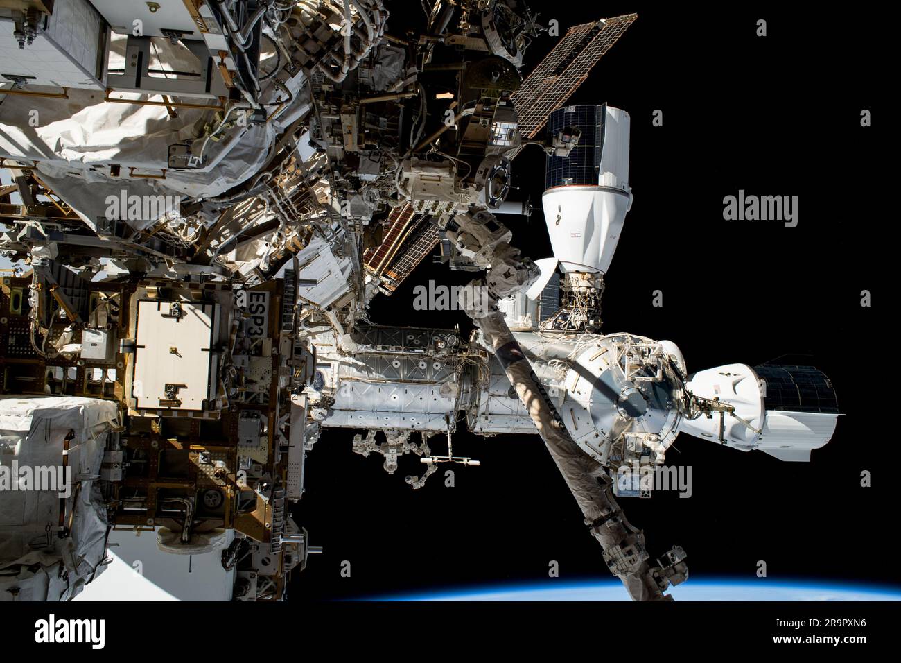 . iss069e018608 (June 9, 2023) - Two SpaceX Dragon vehicles are ...