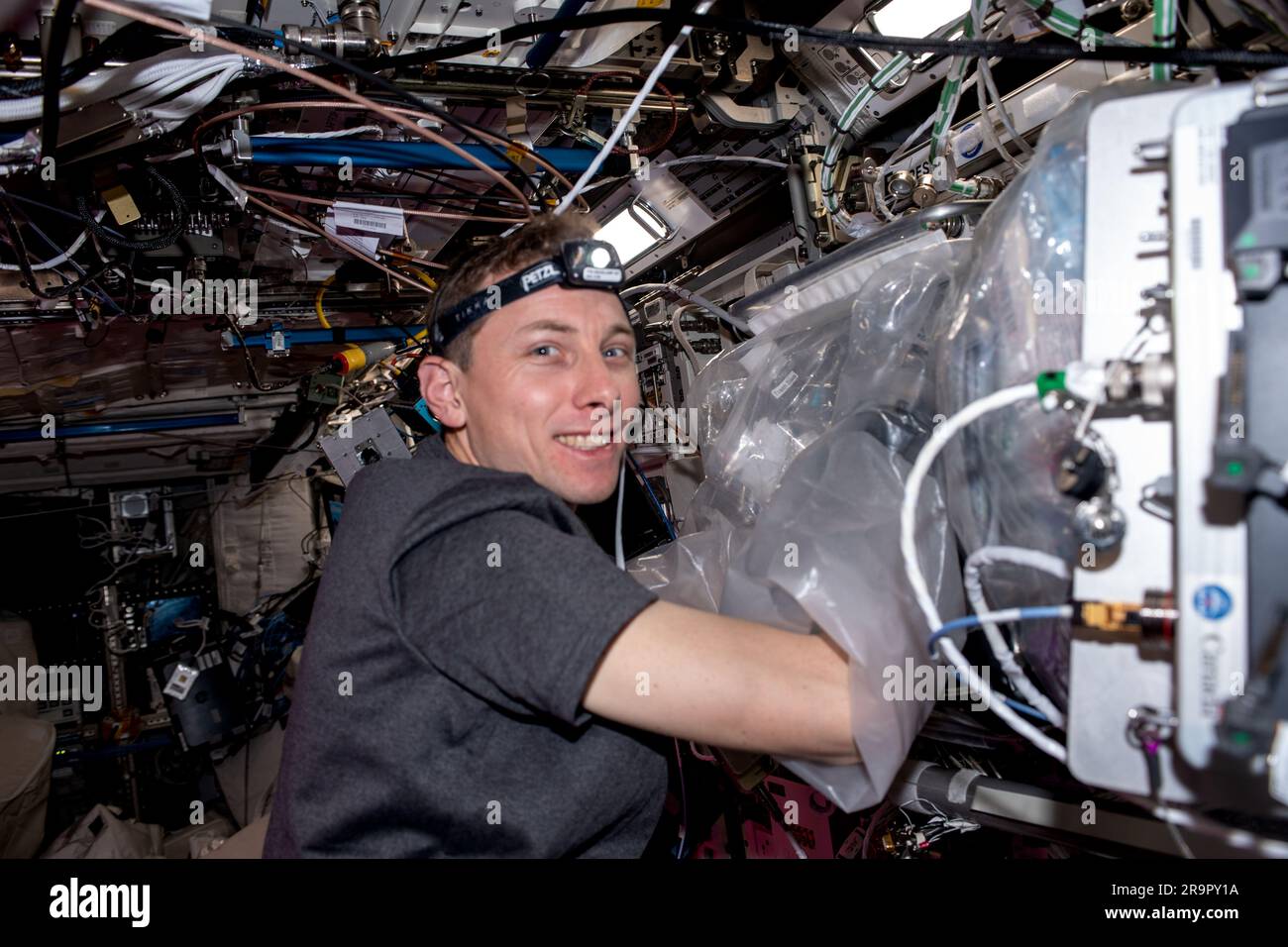 . iss068e076275 (March 24, 2021) - NASA astronaut and Expedition 68 ...