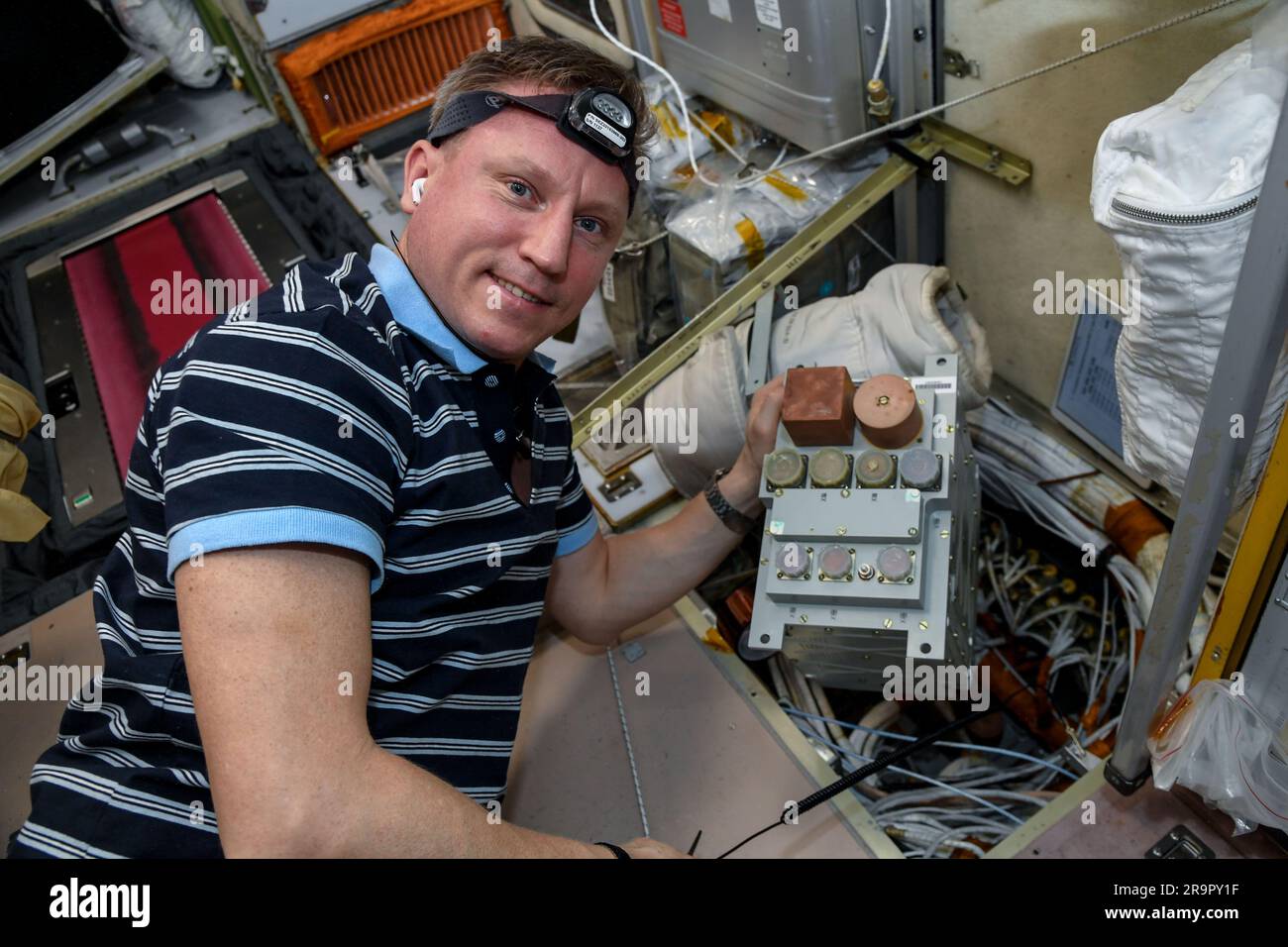 . iss068e031777 (Dec. 22, 2022) - Roscosmos cosmonaut and Expedition 68 ...
