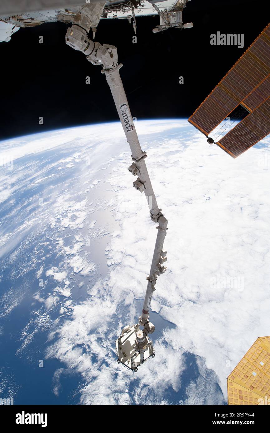 . iss068e043860 (Jan. 30, 2023) - The Canadarm2 robotic arm is pictured ...