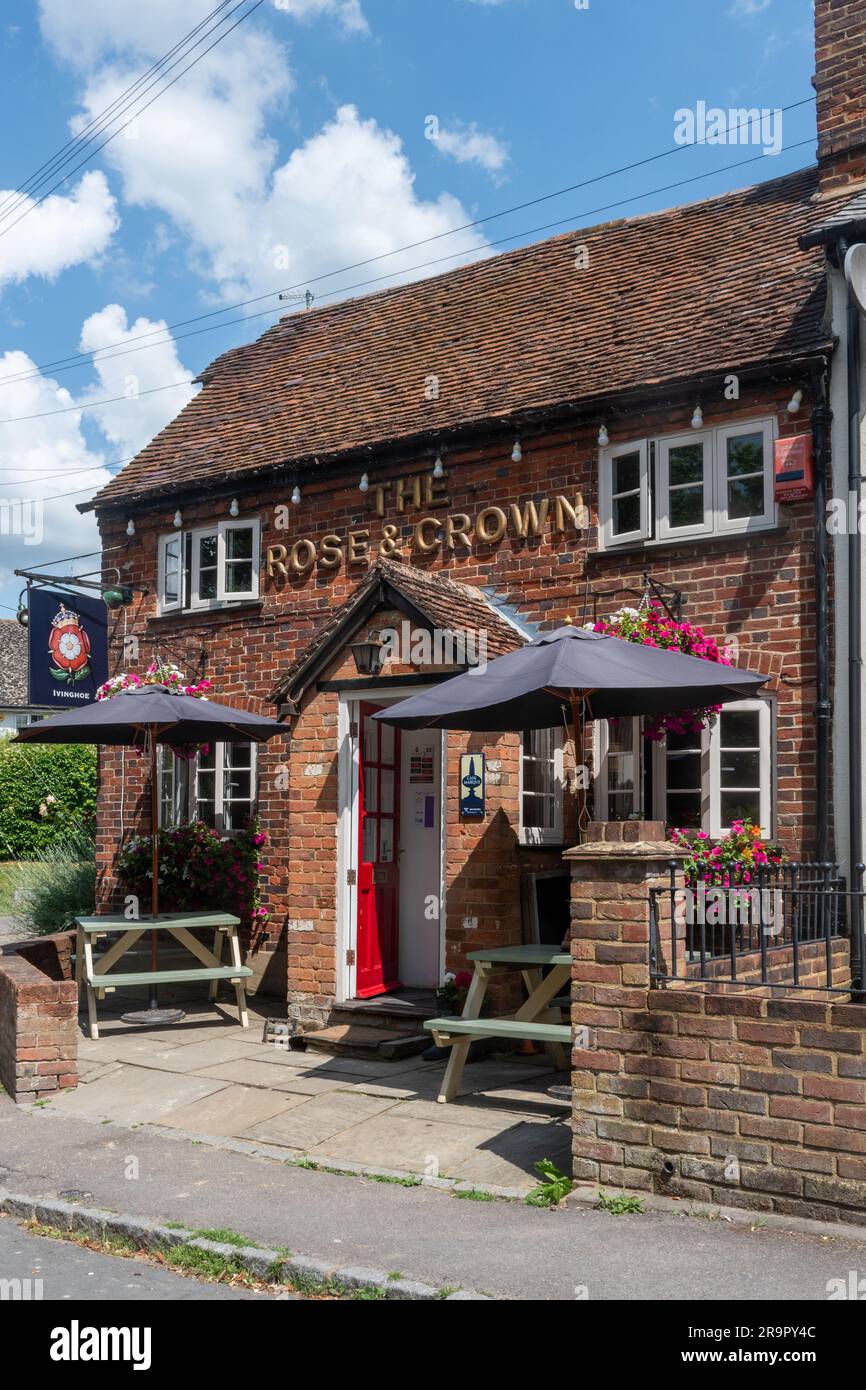 The Rose and Crown pub in the Chilterns village of Ivinghoe ...