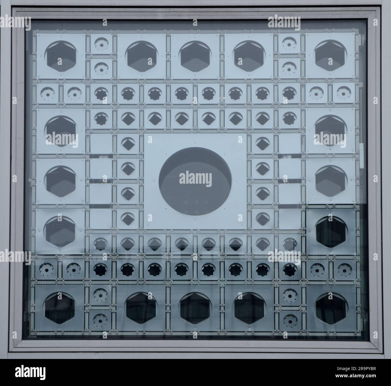 Diaphragms hi-res stock photography and images - Alamy