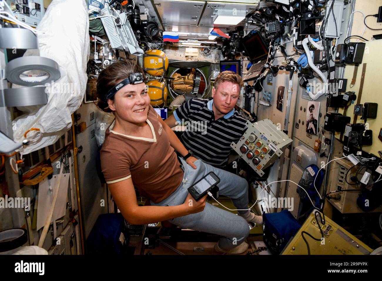 Zvezda service module hi-res stock photography and images - Alamy