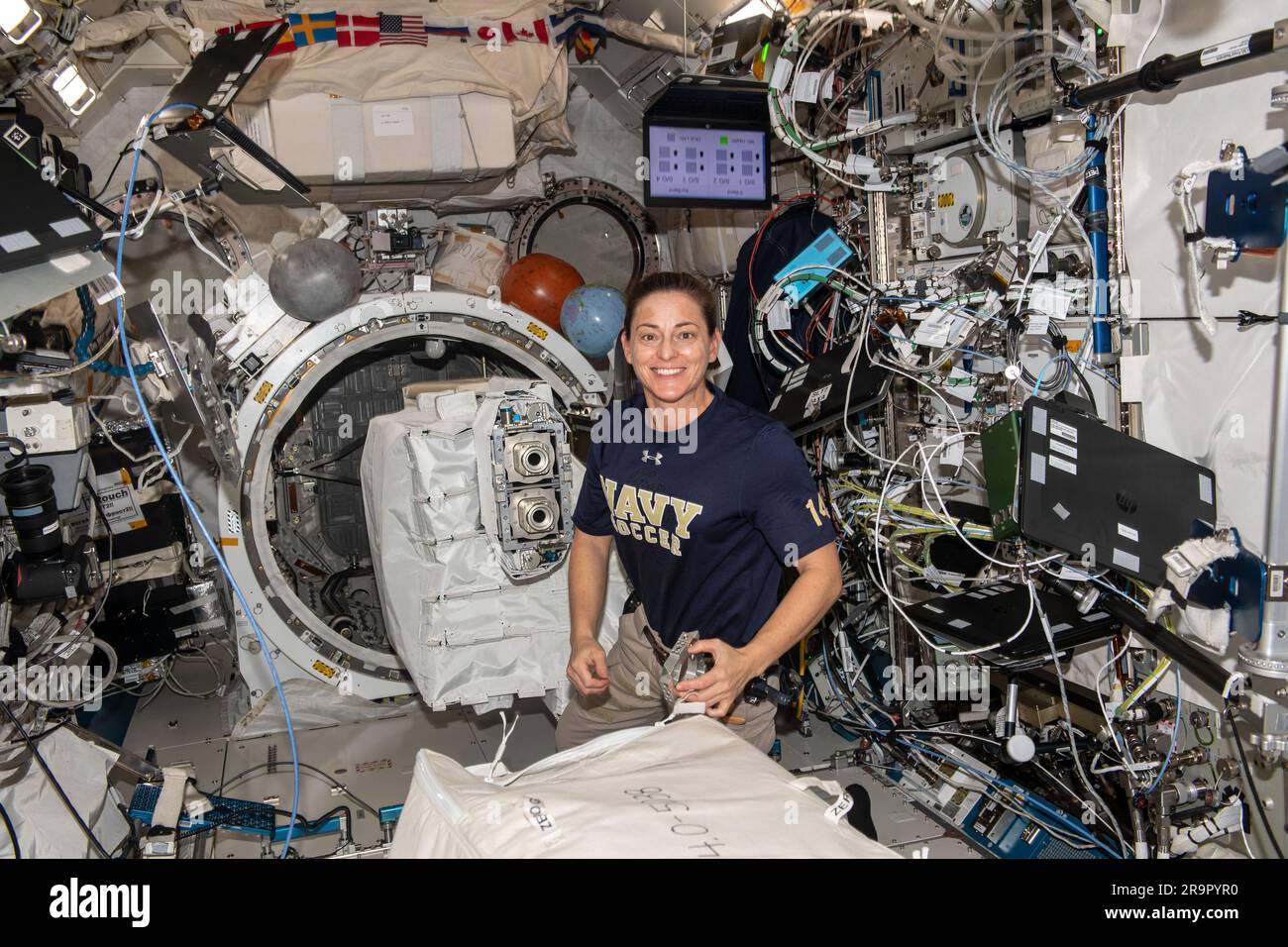 . iss068e028254 alt (Dec. 9, 2022) - NASA astronaut and Expedition 68 ...