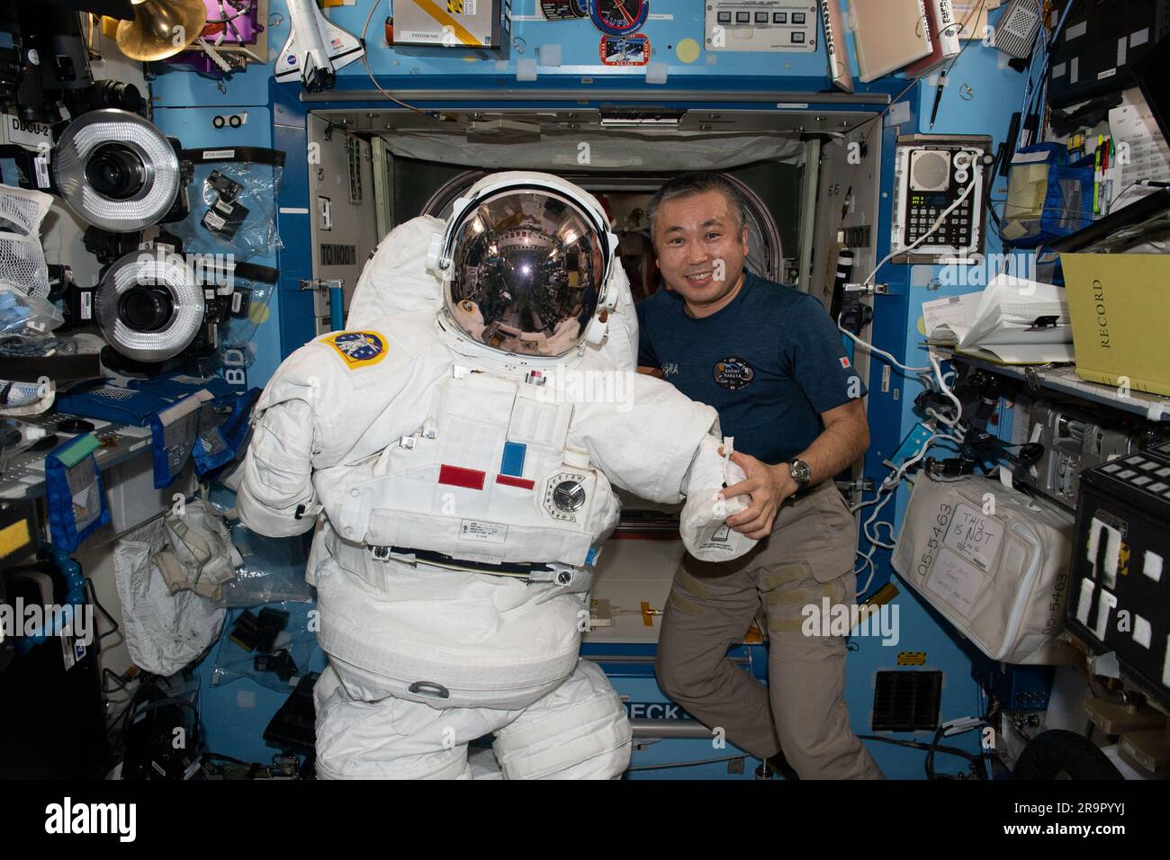 . iss068e033710 (Dec. 28, 2022) - Expedition 68 Flight Engineer Koichi ...