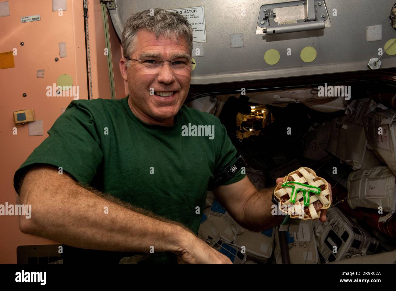 . iss068e075336 (March 13, 2021) - NASA astronaut and Expedition 68 ...