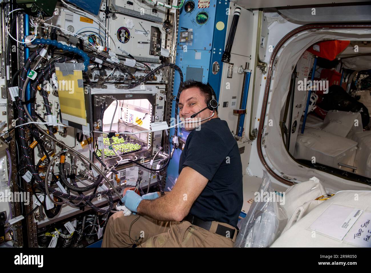 . iss068e042034 (Jan. 26, 2023) - NASA astronaut and Expedition 68 ...
