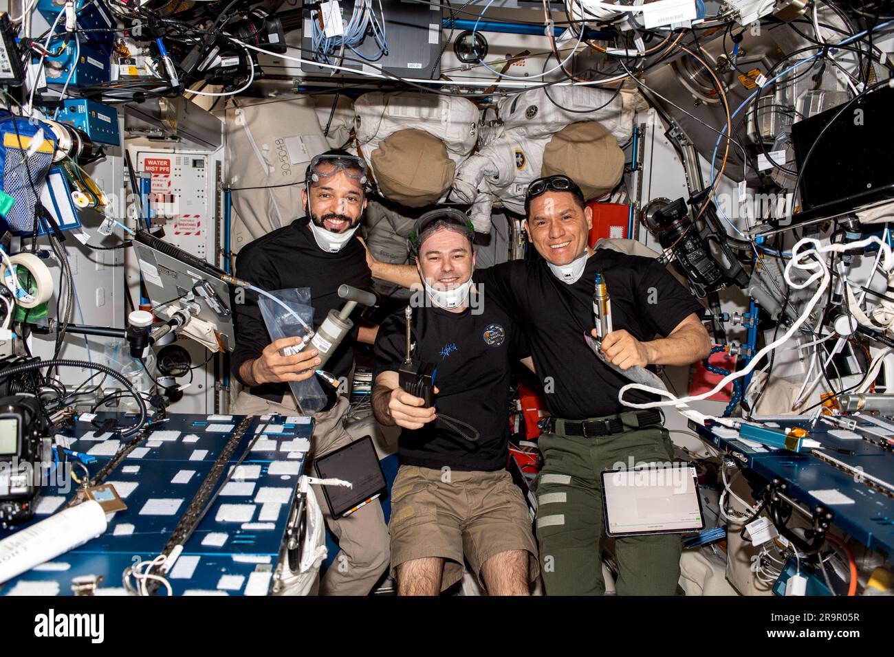 . iss069e018203 (June 6, 2023) - Expedition 69 Flight Engineers (from ...