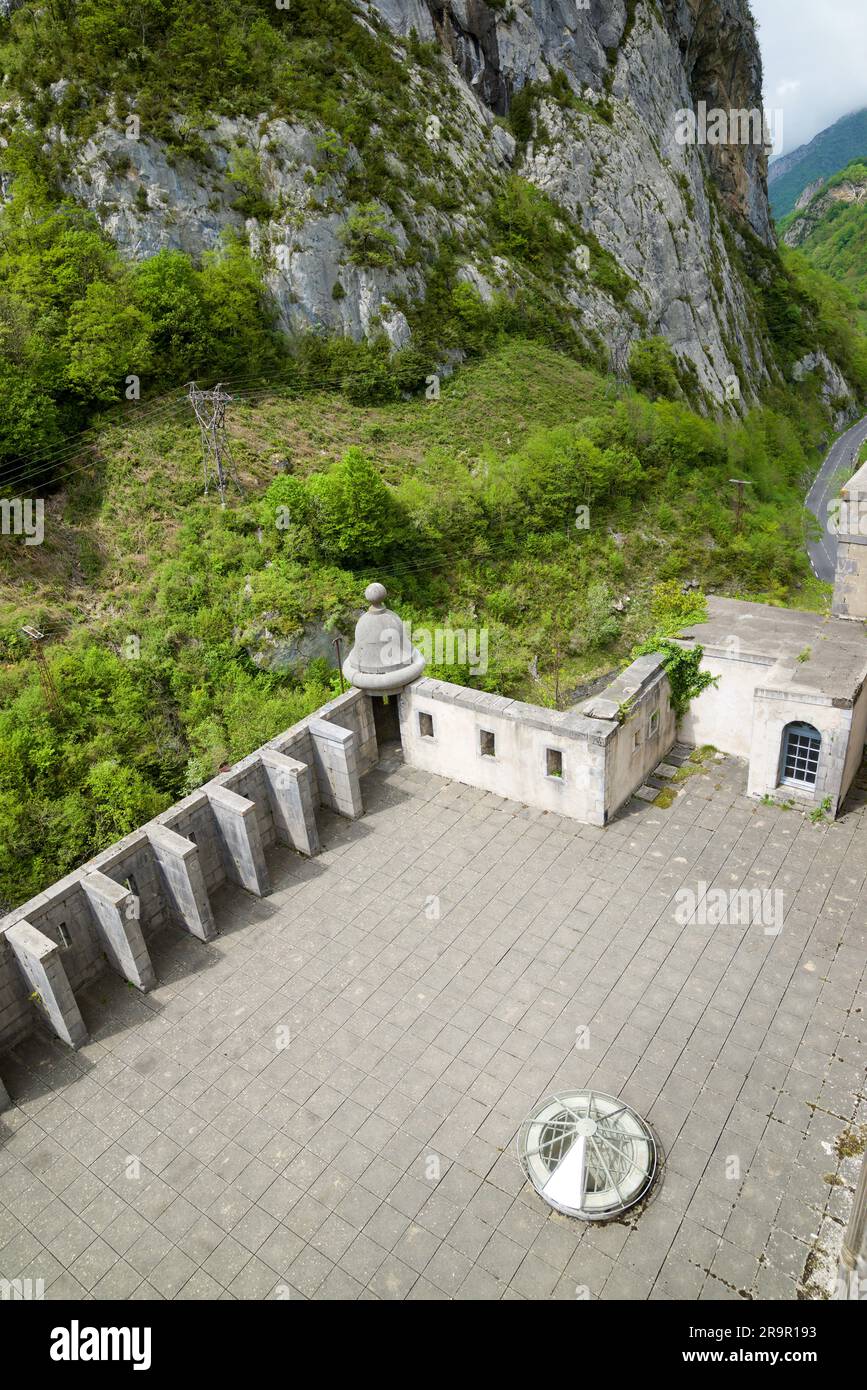 Portalet hi-res stock photography and images - Alamy