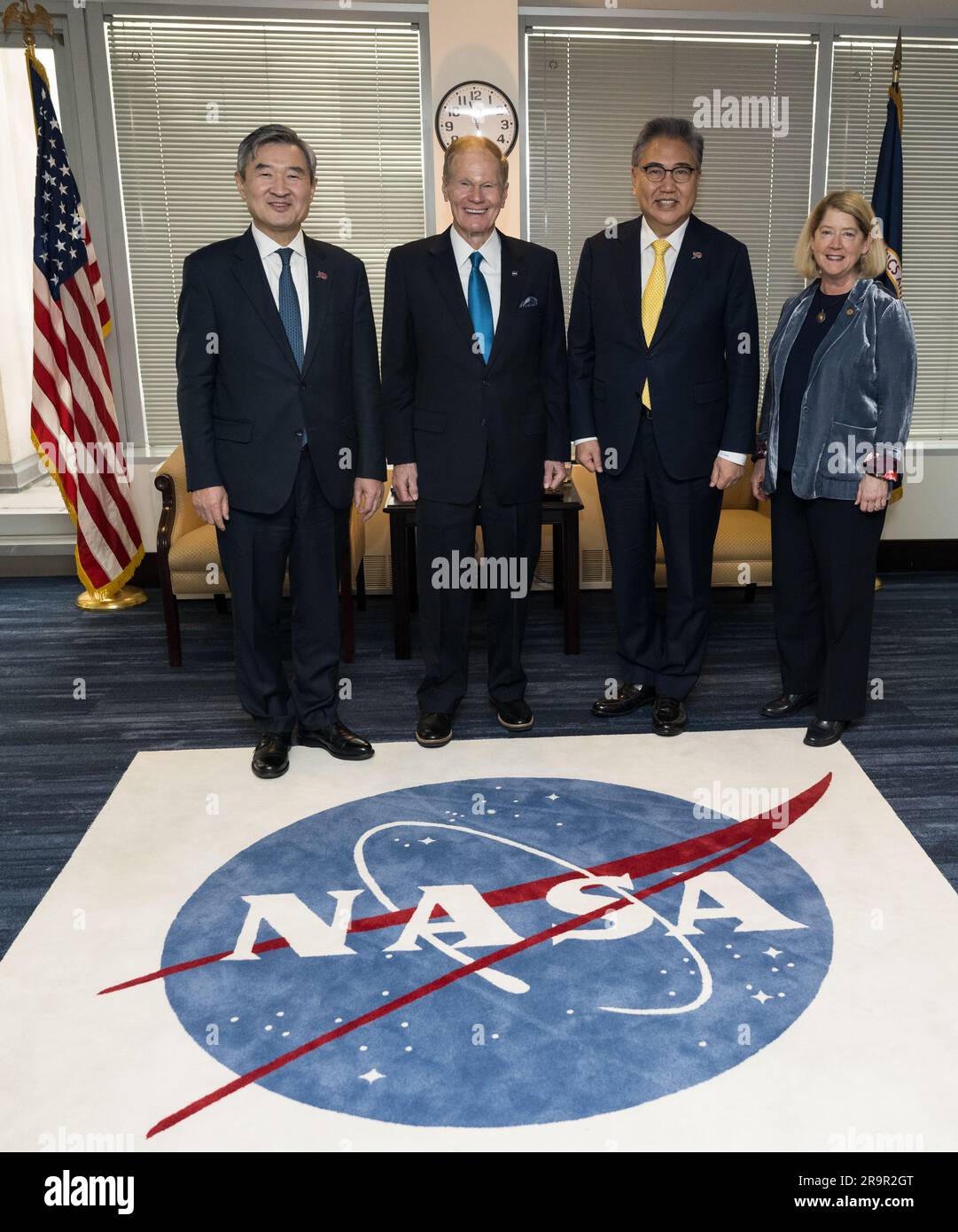 NASA Leadership Meets with Republic of Korea’s Minister of Foreign ...