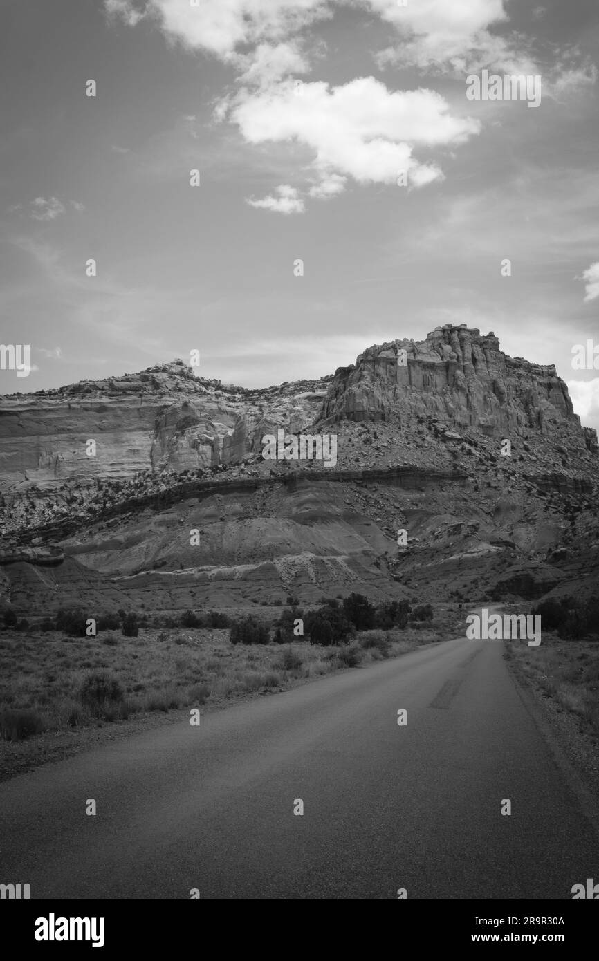Overlook mountain cliff Black and White Stock Photos & Images - Alamy