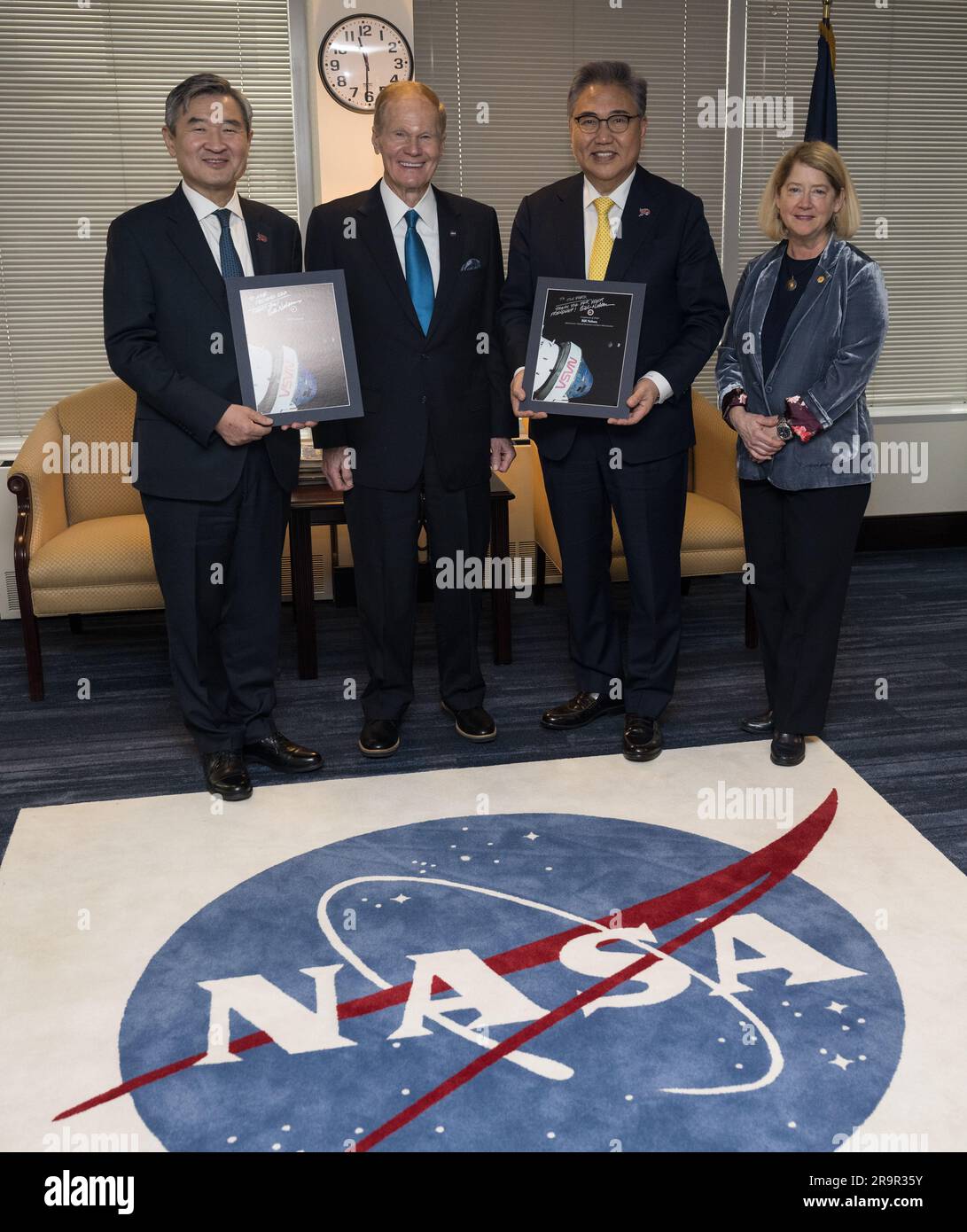NASA Leadership Meets with Republic of Korea’s Minister of Foreign ...
