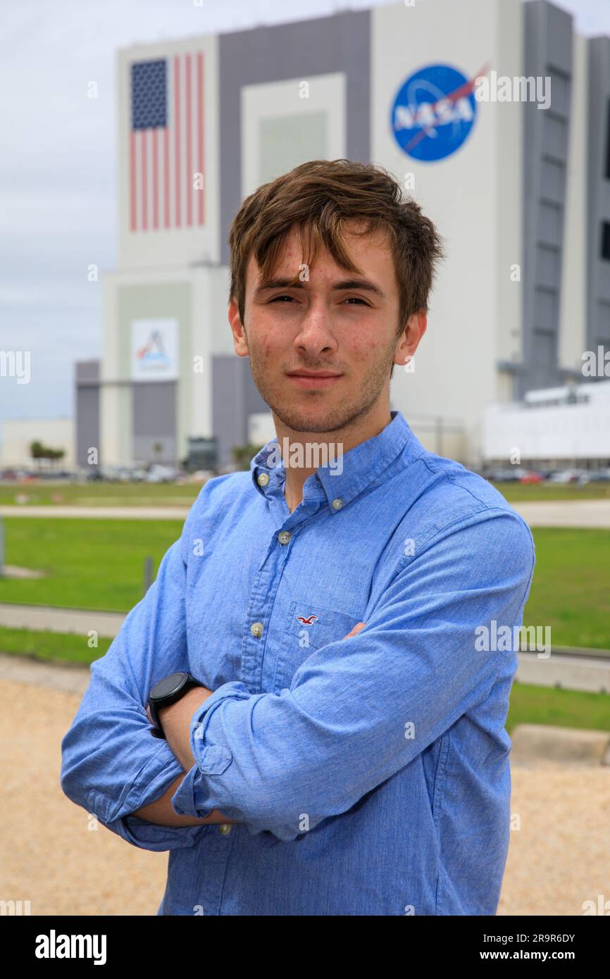 NE Pathways Intern Headshot. Jonah Saunders, Electrical Engineering ...