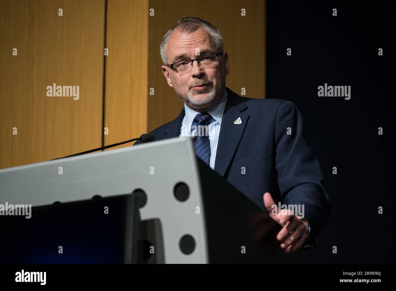 Artemis Human Landing System Announcement. NASA Associate Administrator ...