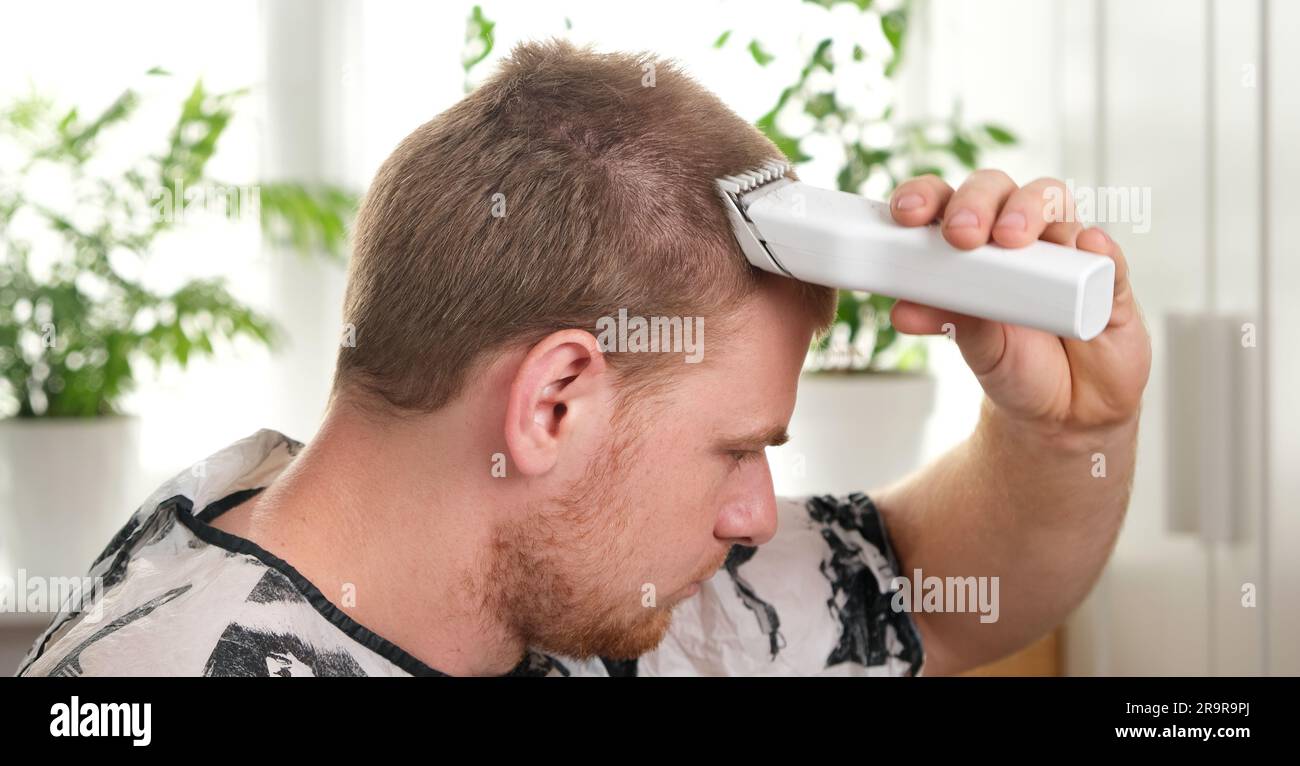 Money clipper hi-res stock photography and images - Alamy