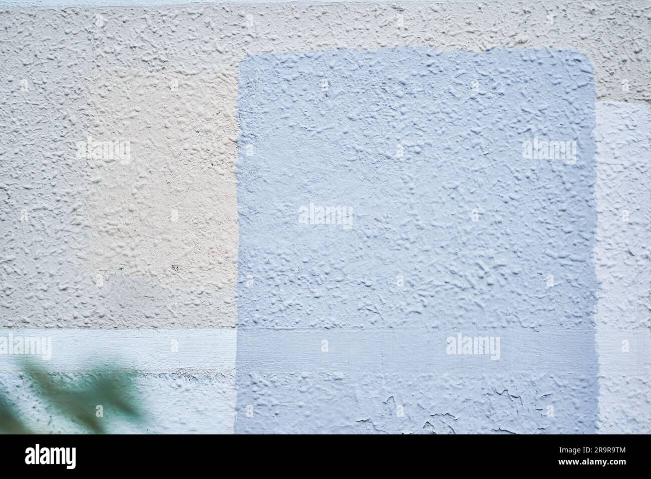 Fine-grained plaster applied by hand. Exterior plaster with space to ...