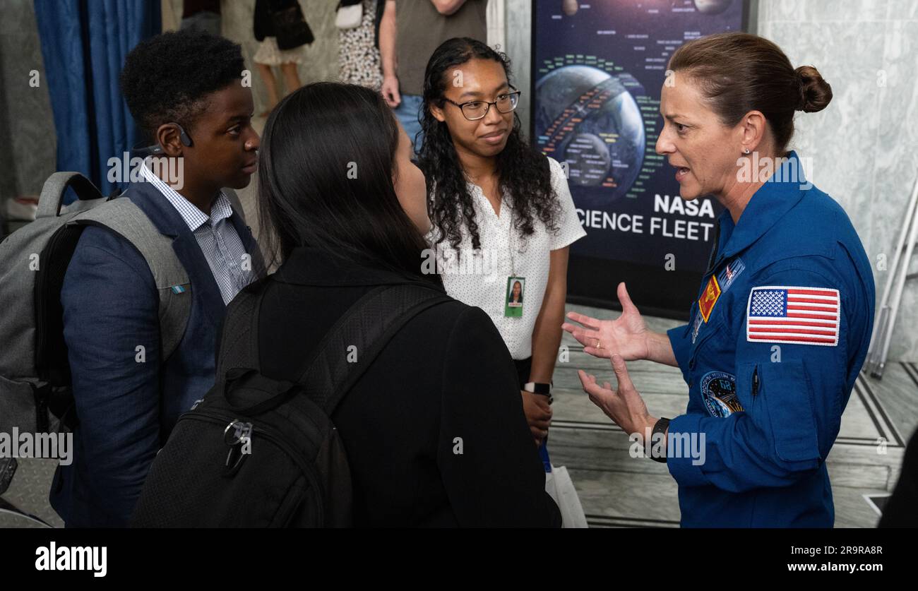 NASA SpaceX Crew-5 astronaut Nicole Mann spoke to attendees at Science ...