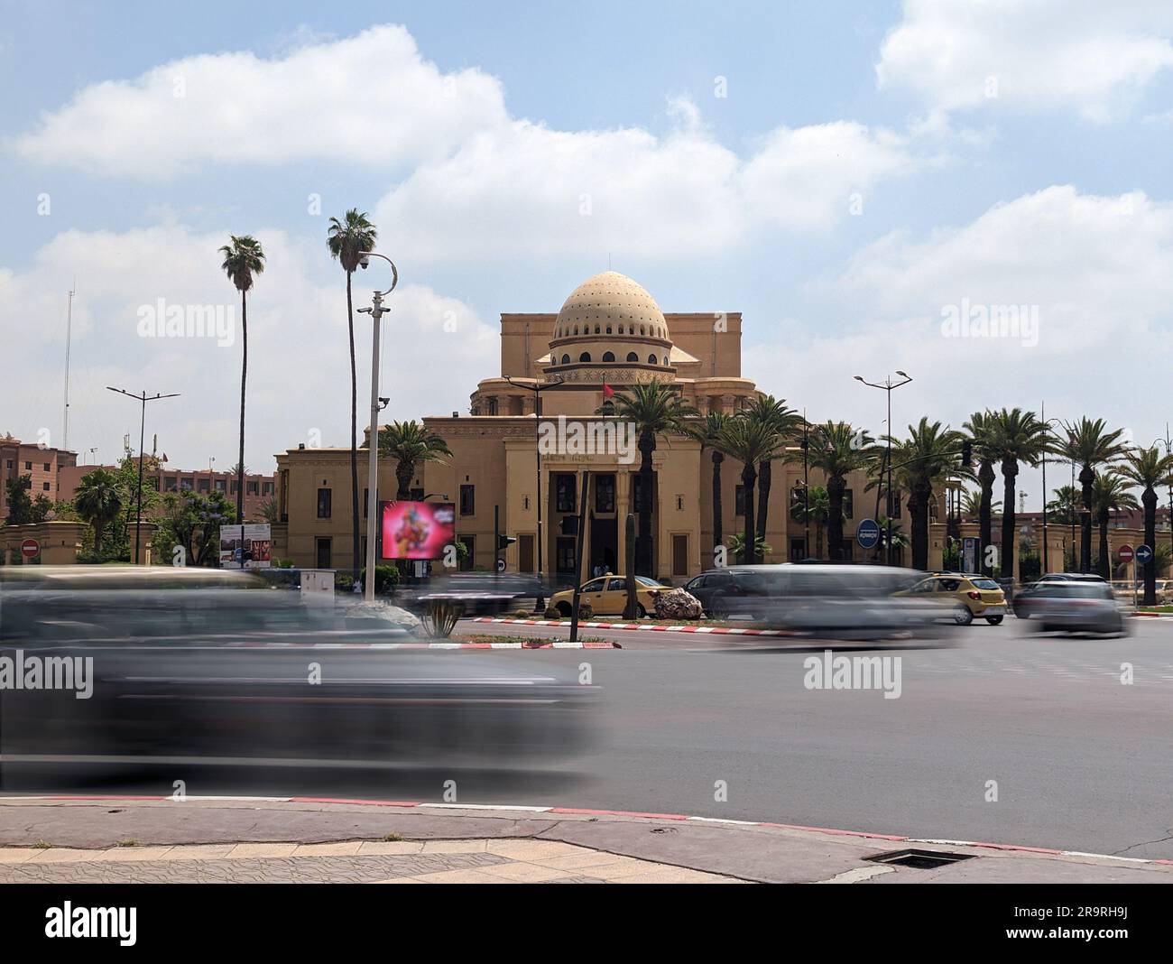 Islamic art for theater hi-res stock photography and images - Alamy