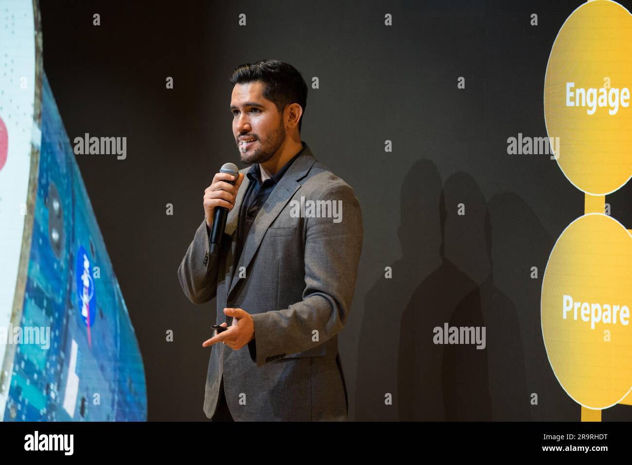 Microsoft collaboration tools hi-res stock photography and images - Alamy