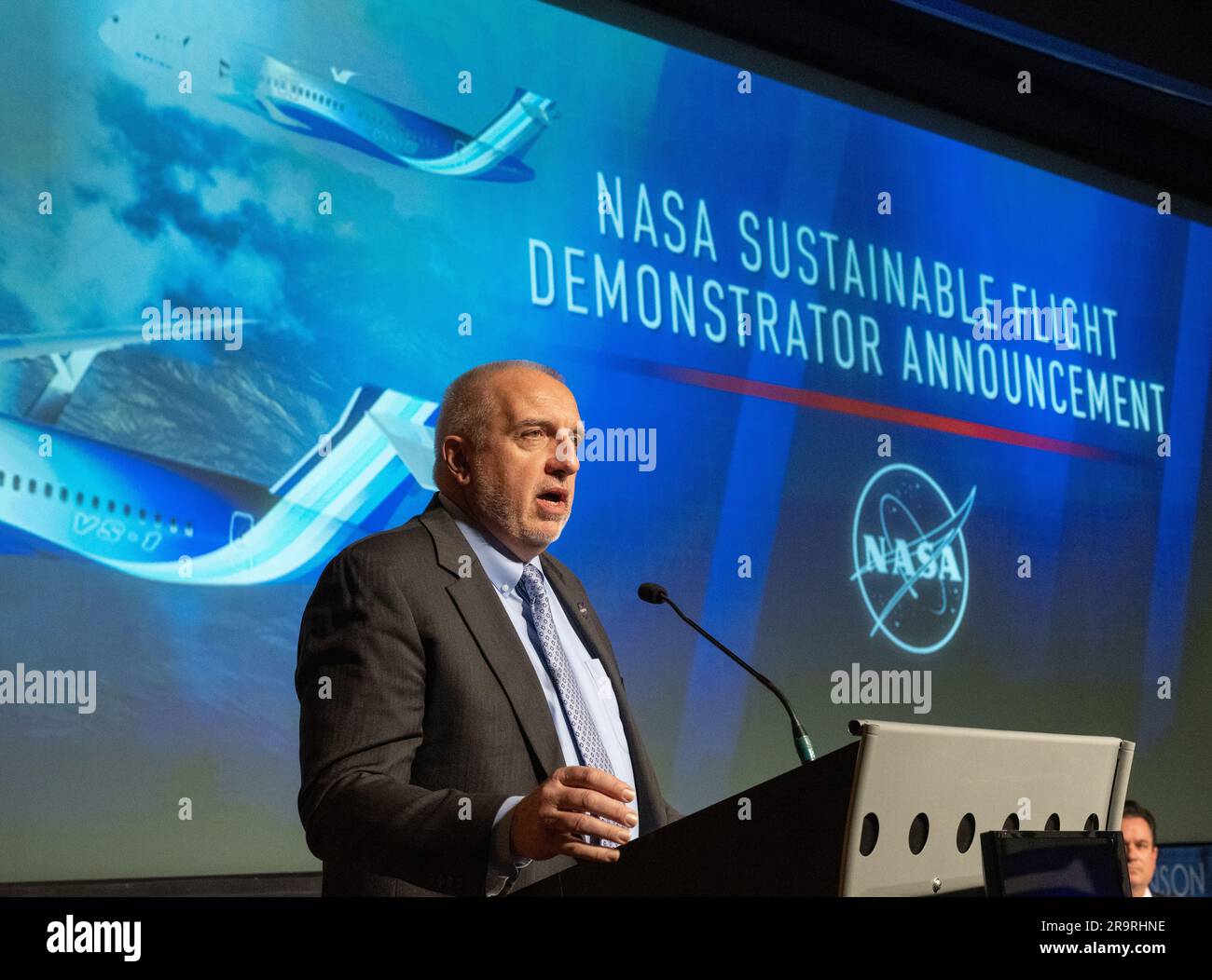 Boeing transonic truss braced wing hi-res stock photography and images ...