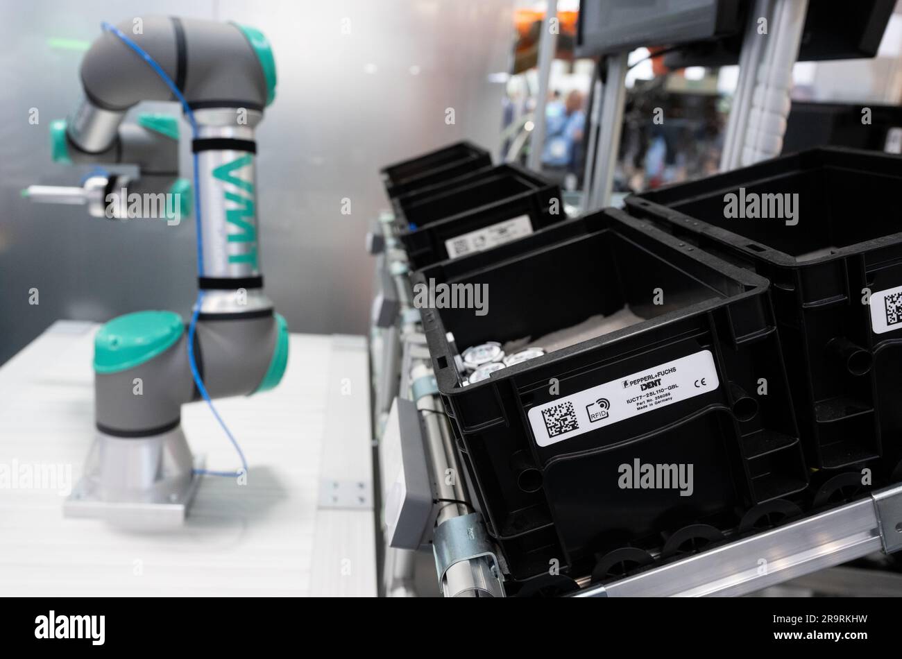 Fuchs logo hi-res stock photography and images - Alamy