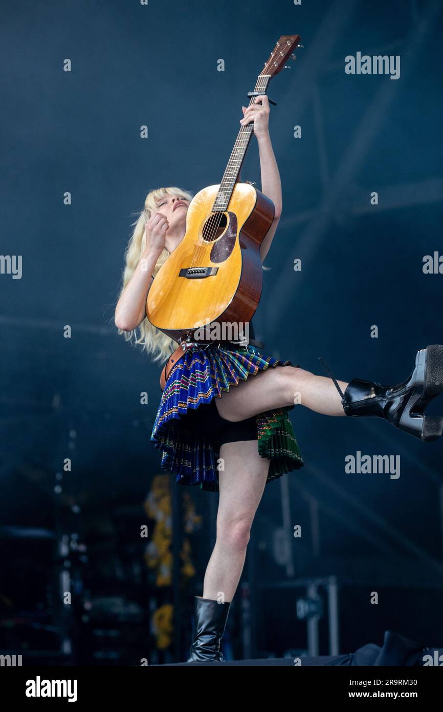 Maisie peters concert hi-res stock photography and images - Alamy
