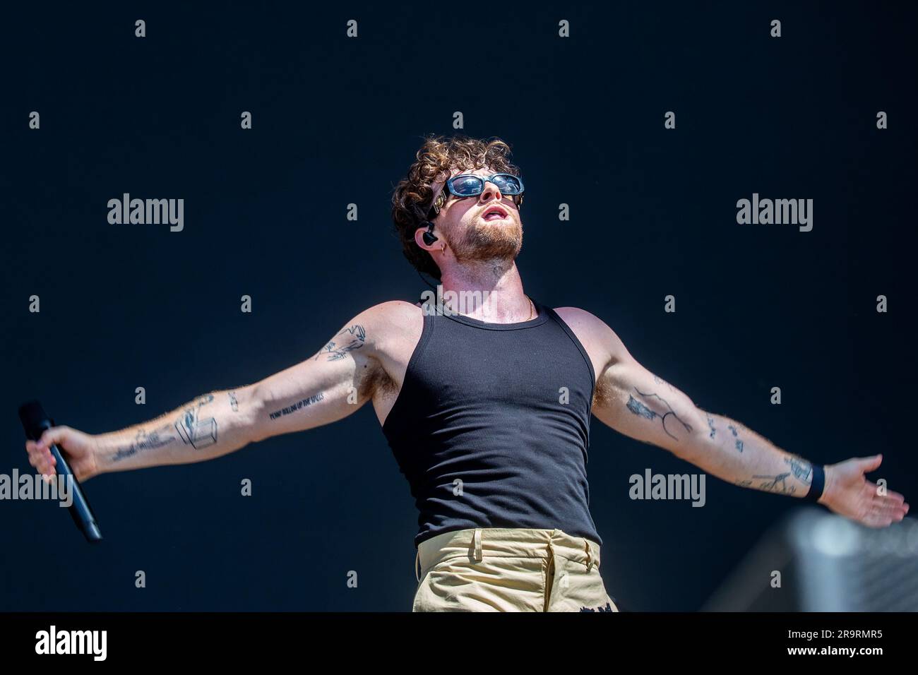 Tom grennan on stage hi-res stock photography and images - Alamy
