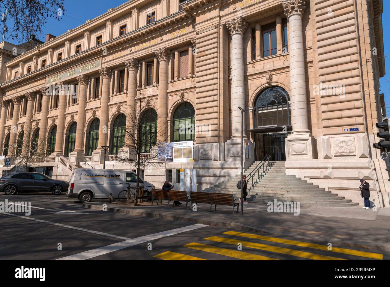 Mont blanc square hi-res stock photography and images - Alamy