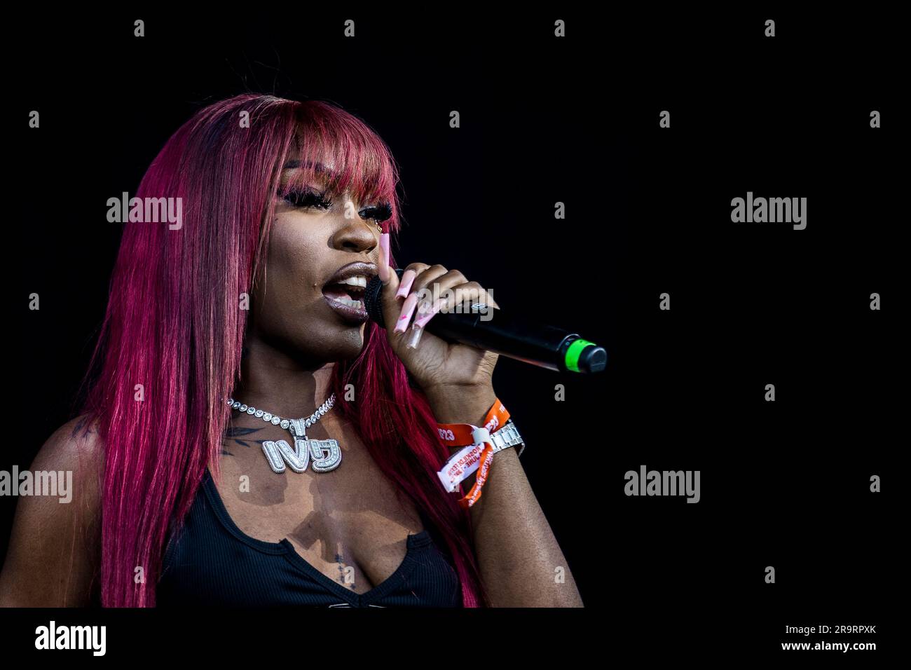 Ivorian doll rapper hi-res stock photography and images - Alamy