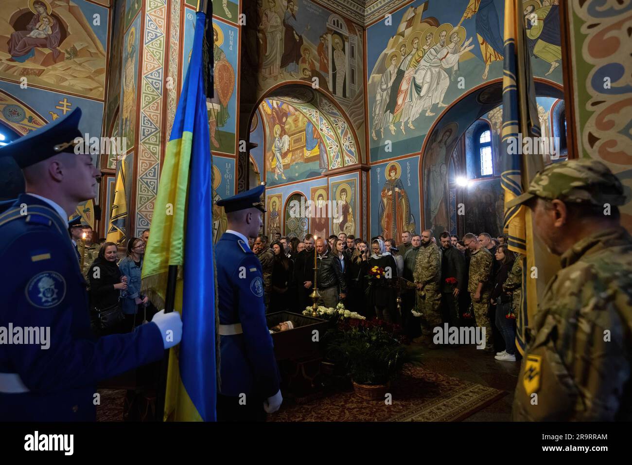 Honor stand hi-res stock photography and images - Alamy