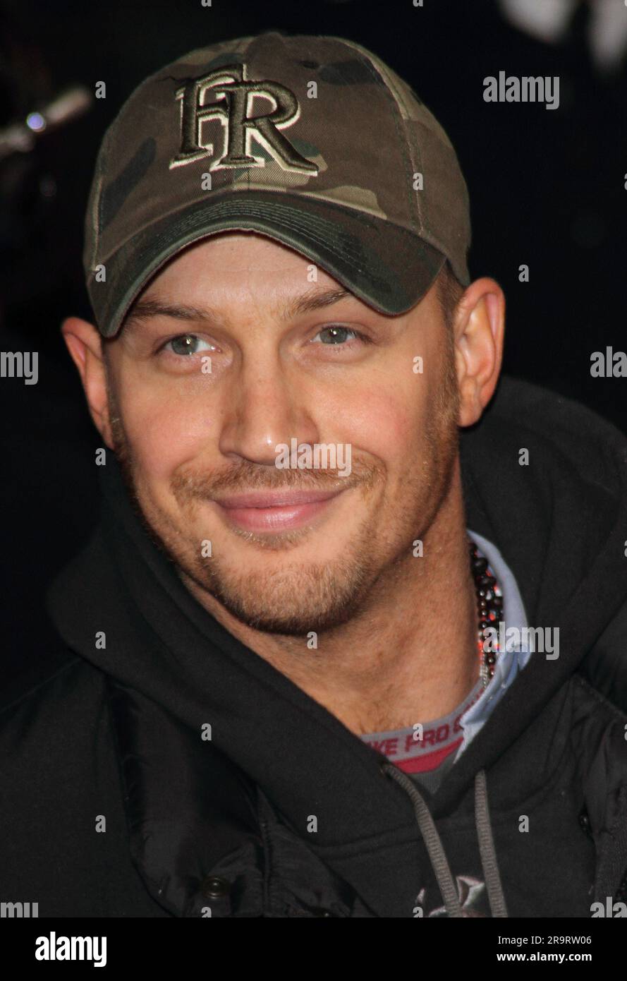 London, UK. Tom Hardy at the World Premiere of 'Jack Reacher', held at ...