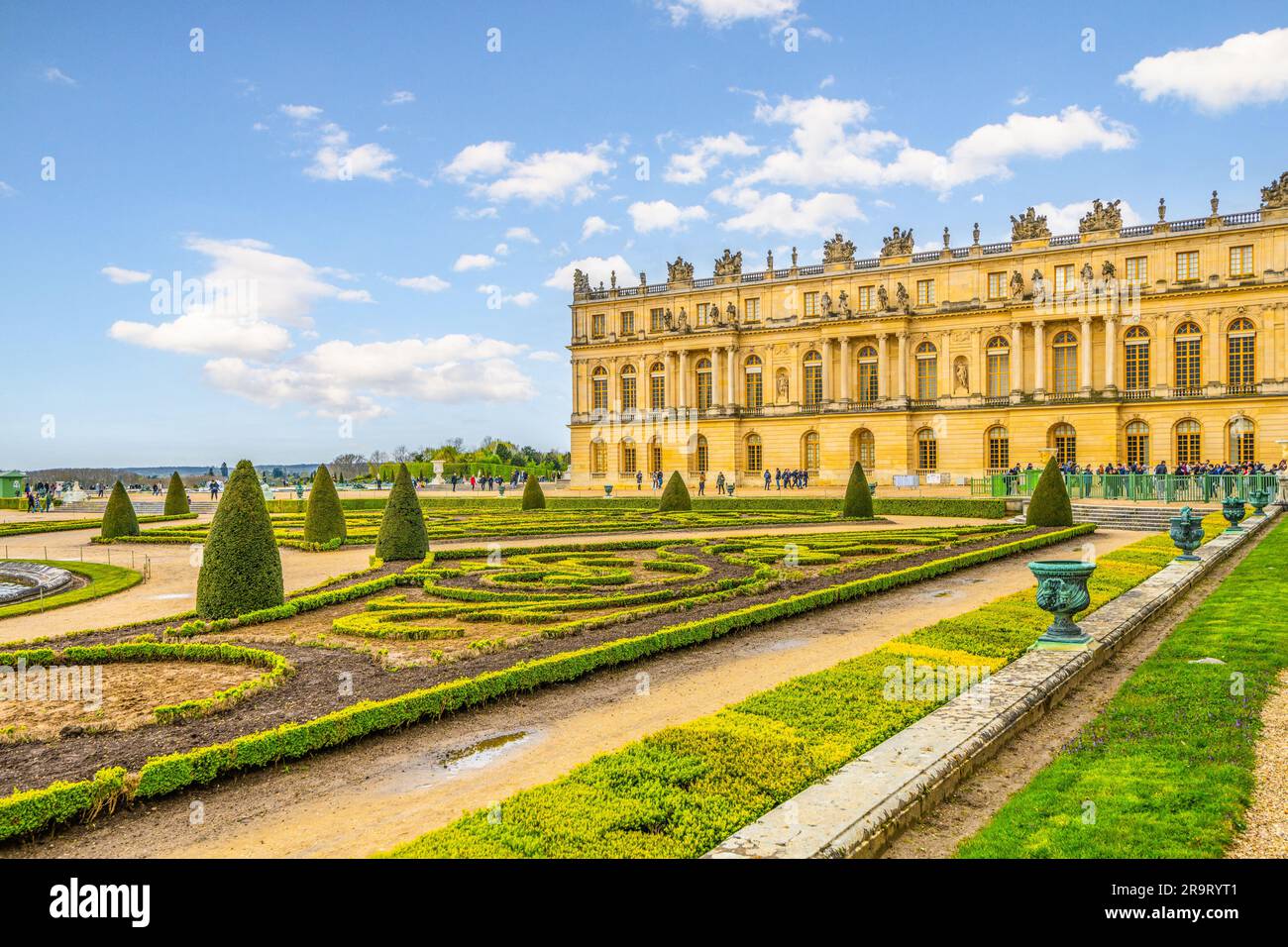 Chateau Versailles exterior view from park. Paris, France Stock Photo ...