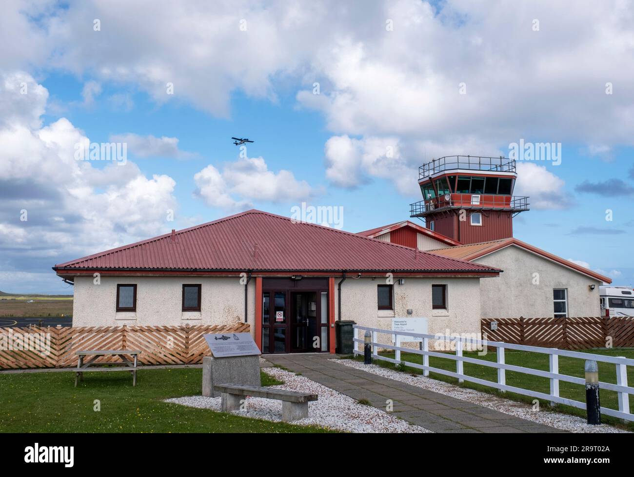 Viking dhc 6 400 twin otter aircraft hi-res stock photography and ...