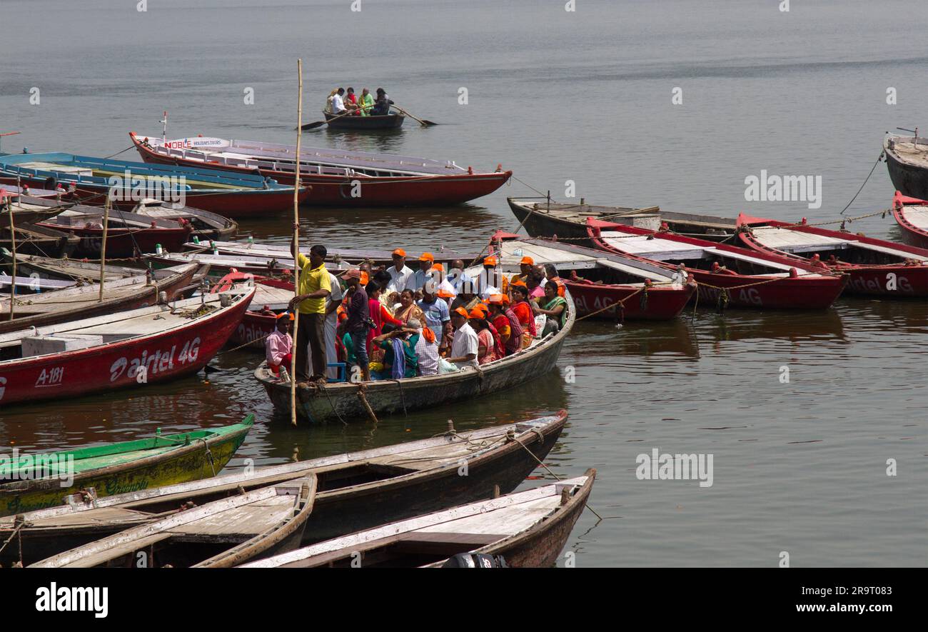 India, Varanasi - March 20, 2018: Sacred river Ganges in winter ...