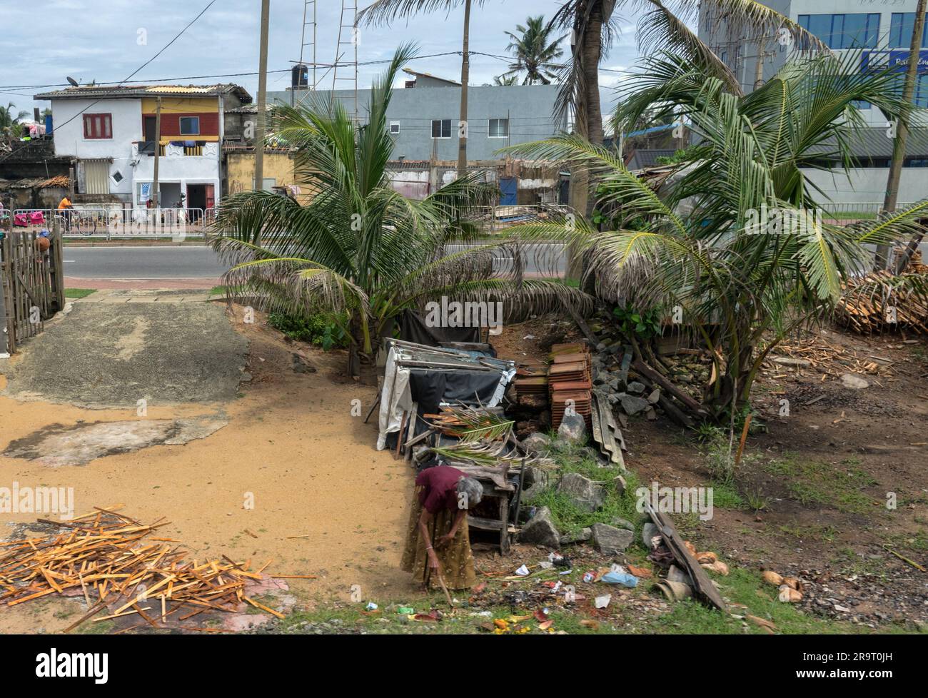 Tribal family activities hi-res stock photography and images - Alamy