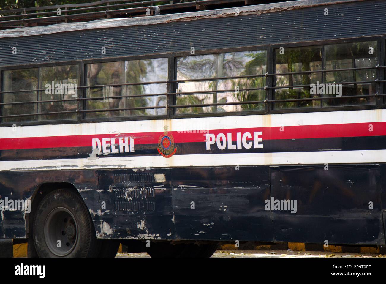 Delhi police car hi-res stock photography and images - Alamy