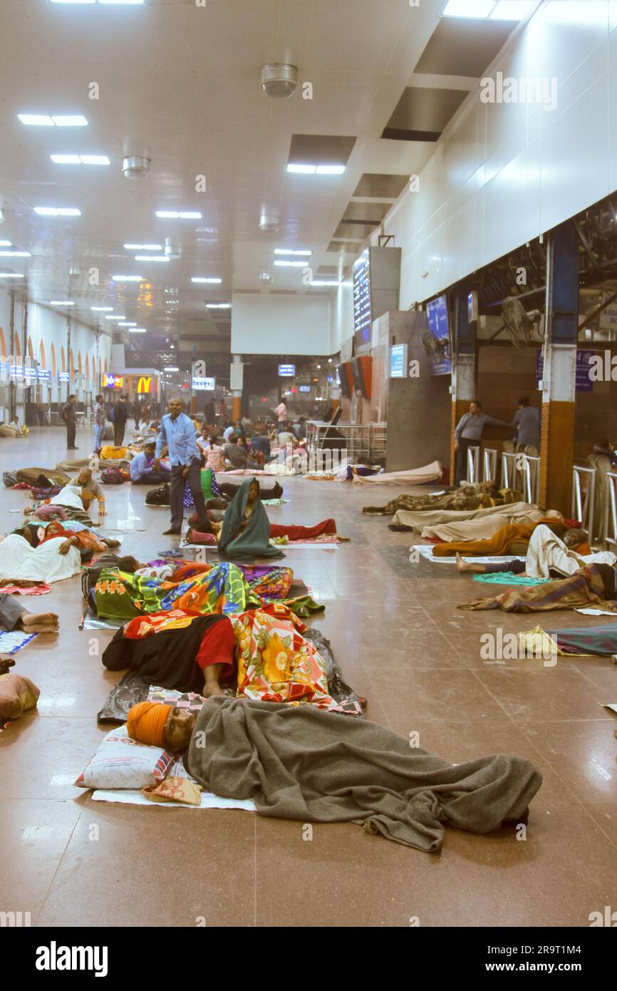 India, new Delhi, Central train station - March 8, 2018: Passengers ...