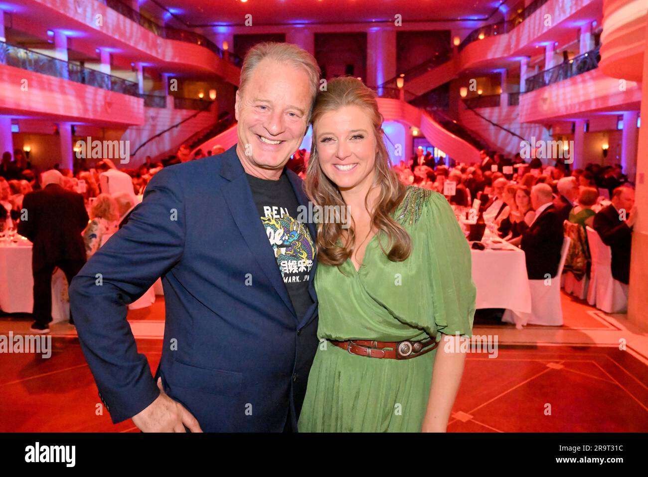 Munich, Germany. 28th June, 2023. Comedian Tom Gerhardt (l) and host ...
