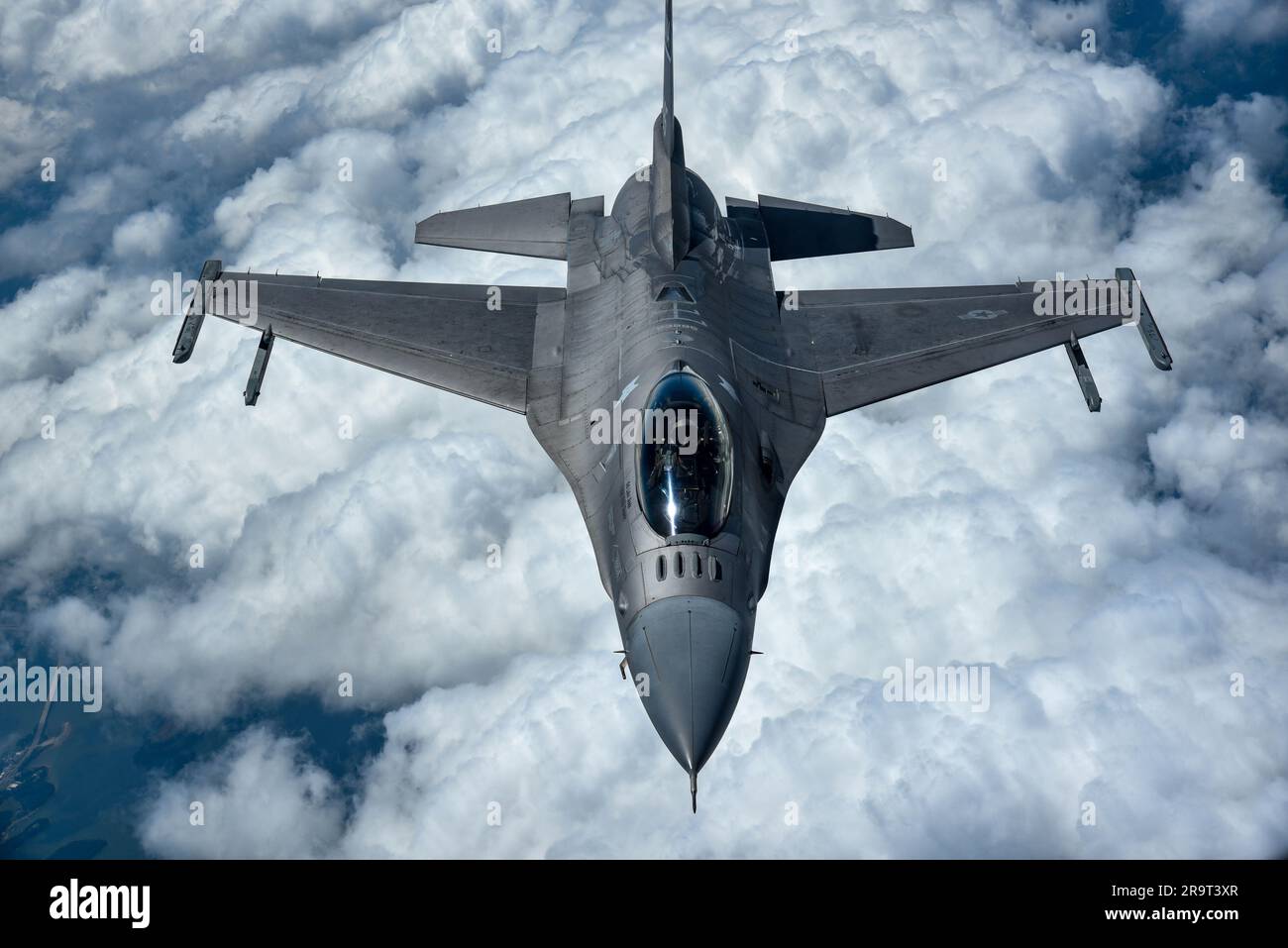 An F-16 from the 169th Fighter Wing in South Carolina approaches floats ...